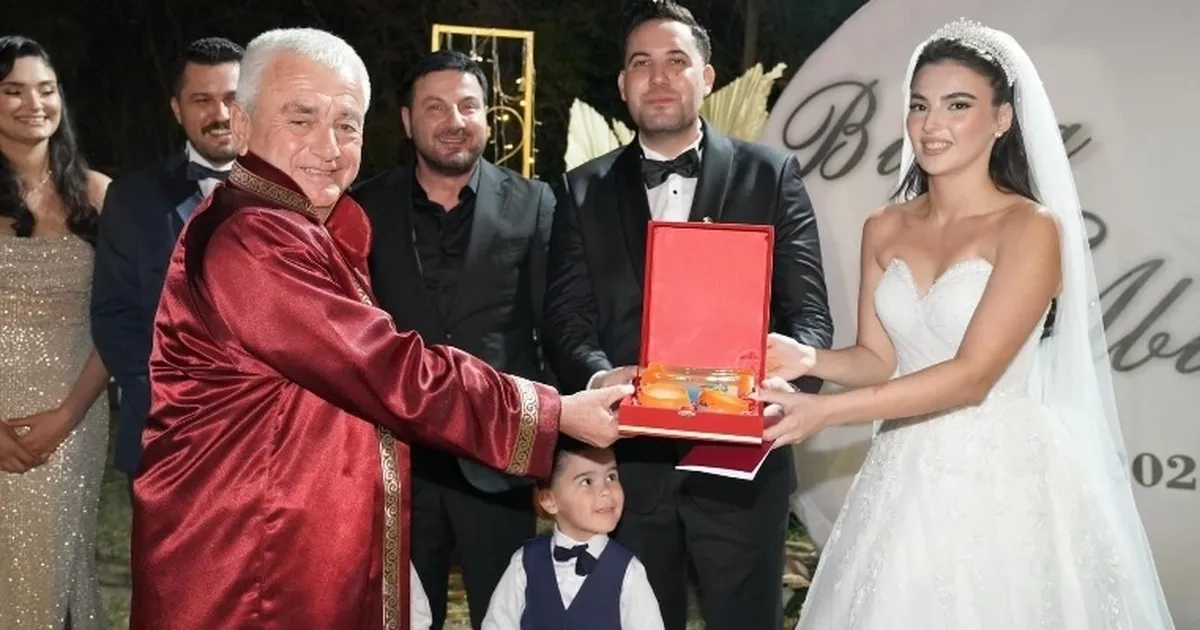 Abidin Can Karakuş ile Büşra Erüst dünya evine girdi - Bolge.com.tr