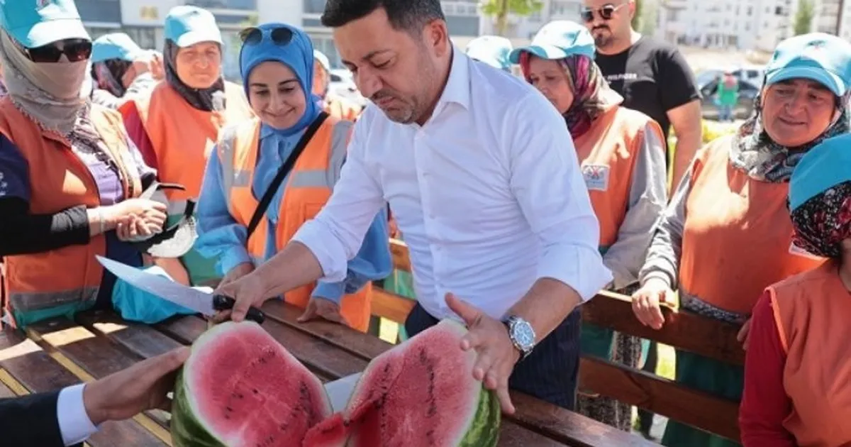 Rasim Arı mesai arkadaşlarını sahada ziyaret etti - Bolge.com.tr